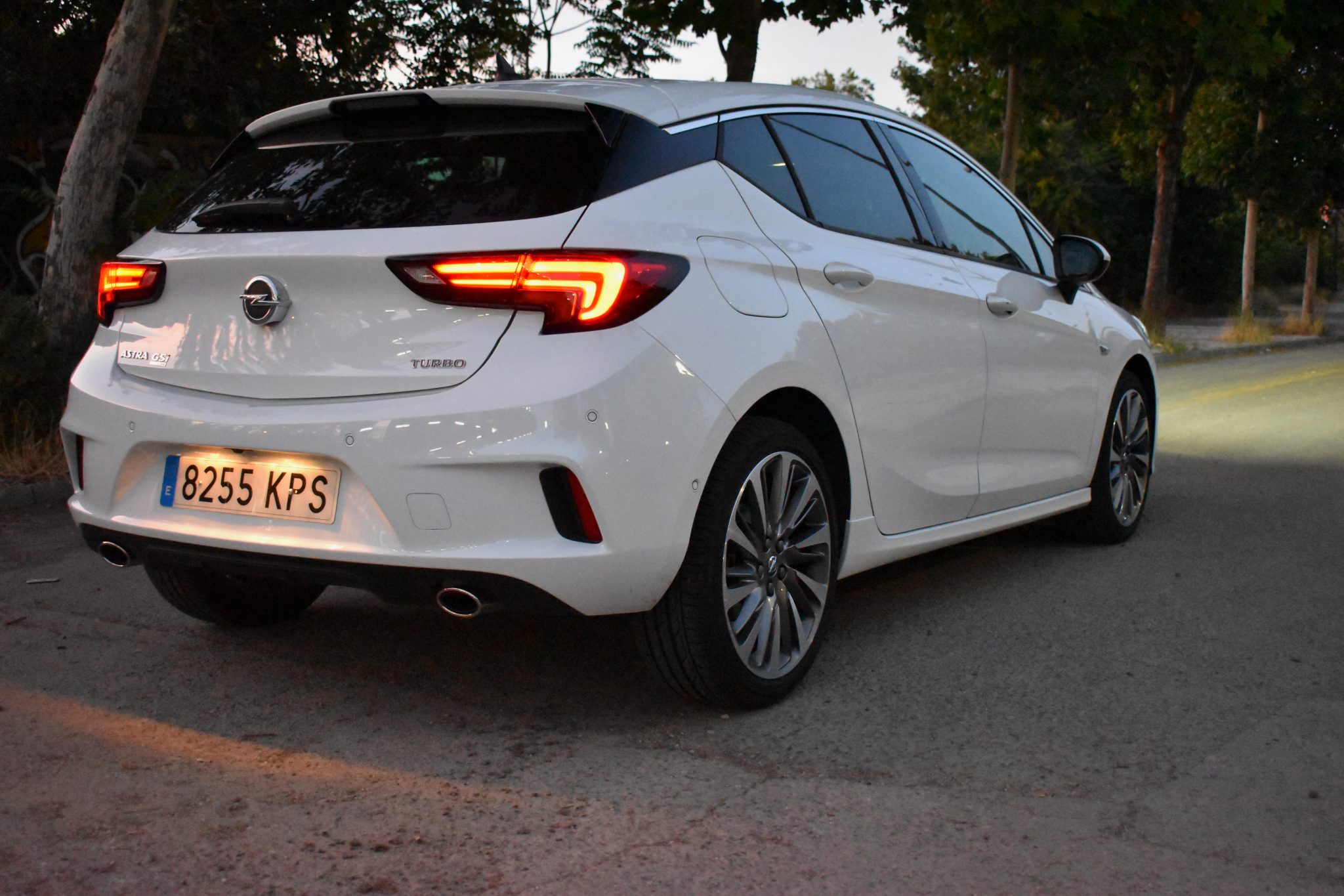 Prueba Opel Astra GSI Line 1.6 Turbo 200 cv - CAR and GAS