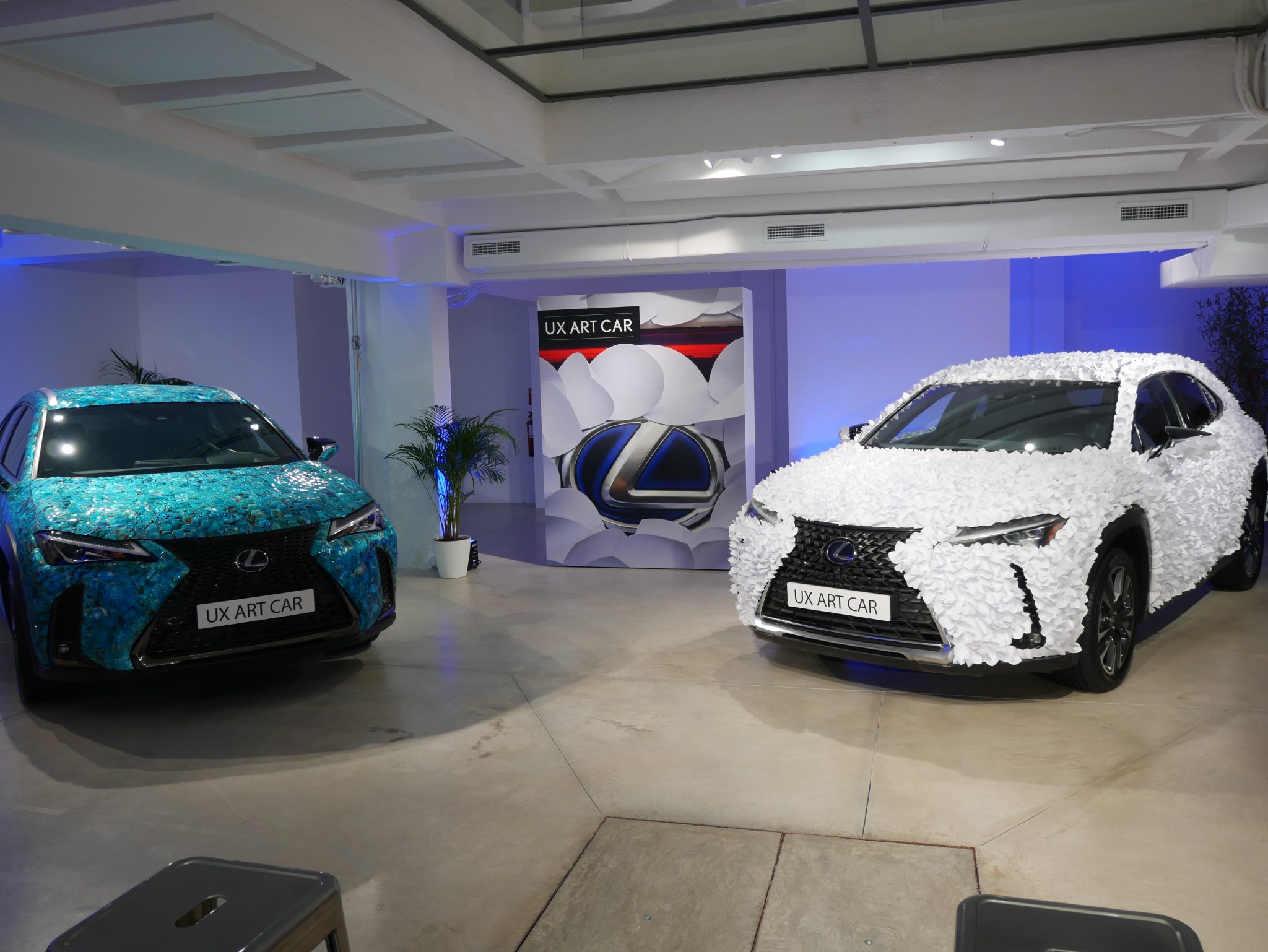 UX ART CAR 2019-2020 by Lexus - CAR and GAS